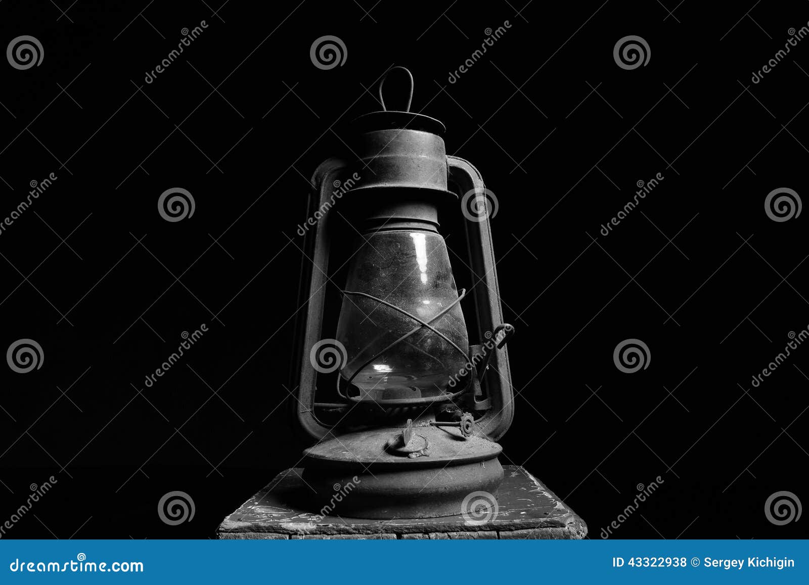 Linterna Vieja Blanco Y Negro Del Vintage Foto de archivo - Imagen de ...