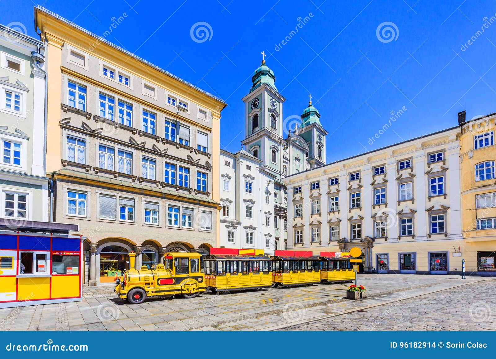 Linz, Austria fotografia stock. Immagine di chiese, costruzioni - 96182914
