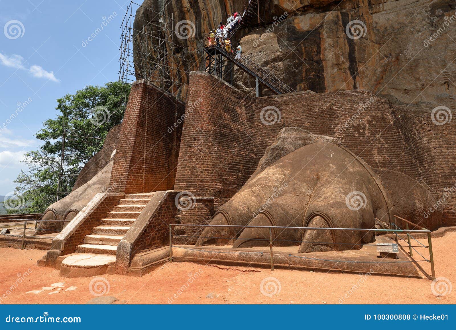 Lion Gate of Sigiriya in Sri Lanka Editorial Stock Photo - Image of ...