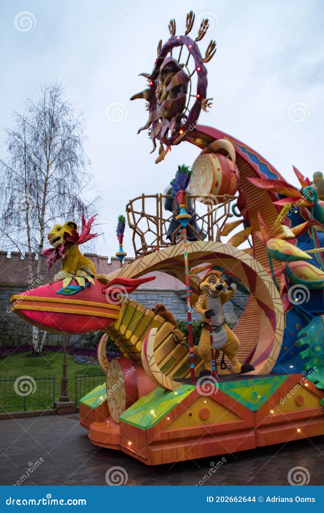 Lion king float editorial stock image. Image of parade - 202662644