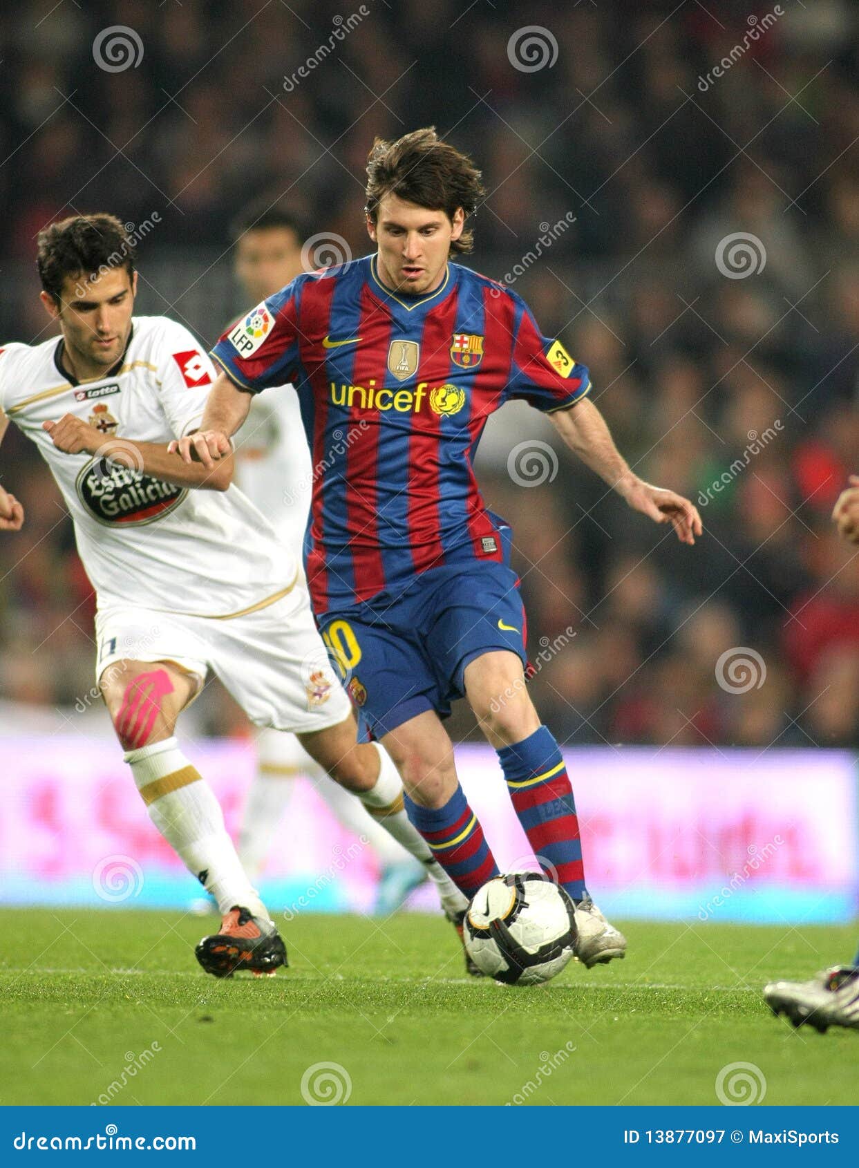 Lion Messi dans l'action photographie éditorial. Image du midfielder ...