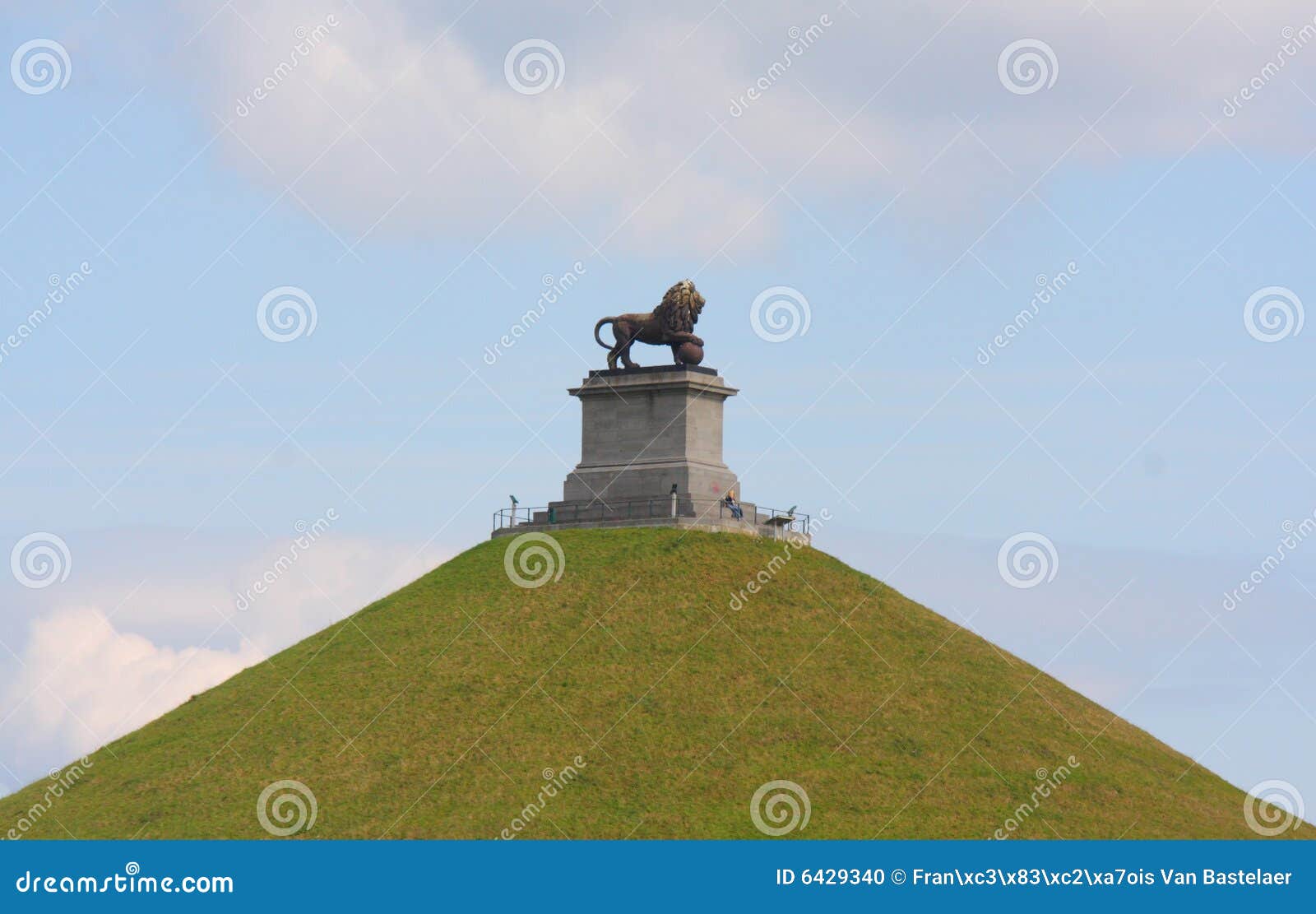 The Lion S Mound of Waterloo Stock Photo - Image of victory, england ...