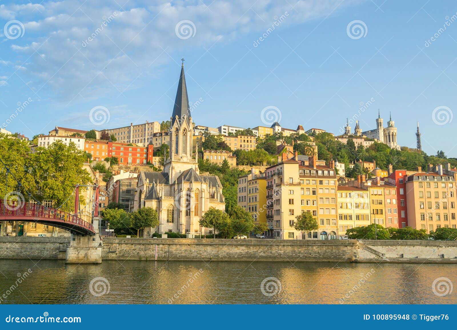 immagini di riserva di Lione Francia - la sovranità di download 10,606 ...