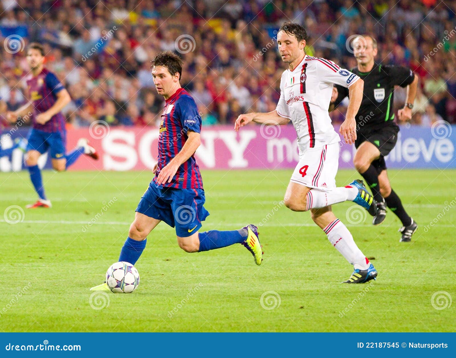 Lionel Messi in action editorial image. Image of argentinian - 22187545