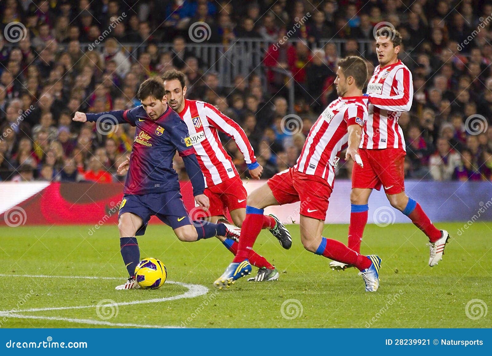 Lionel Messi in action editorial photo. Image of shoot - 28239921