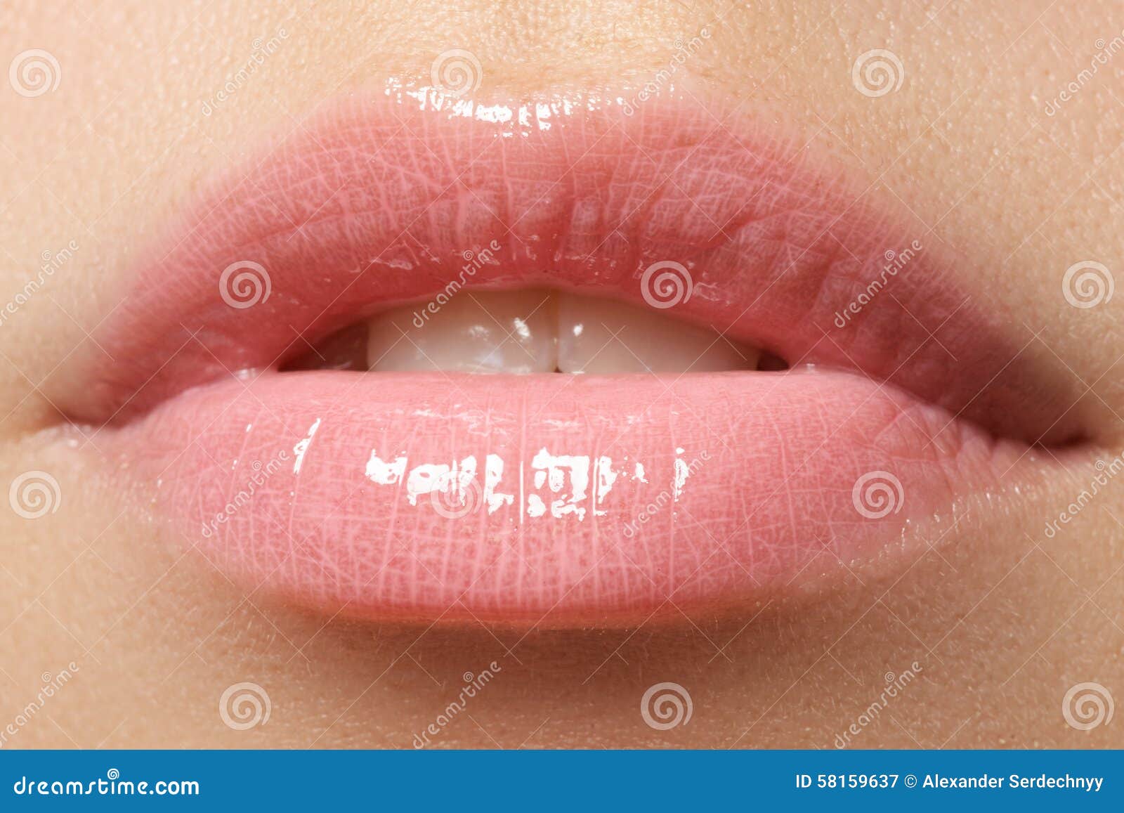Lippe-Glanz Zutreffen Lipgloss Lippenstift Stockbild - Bild von ...