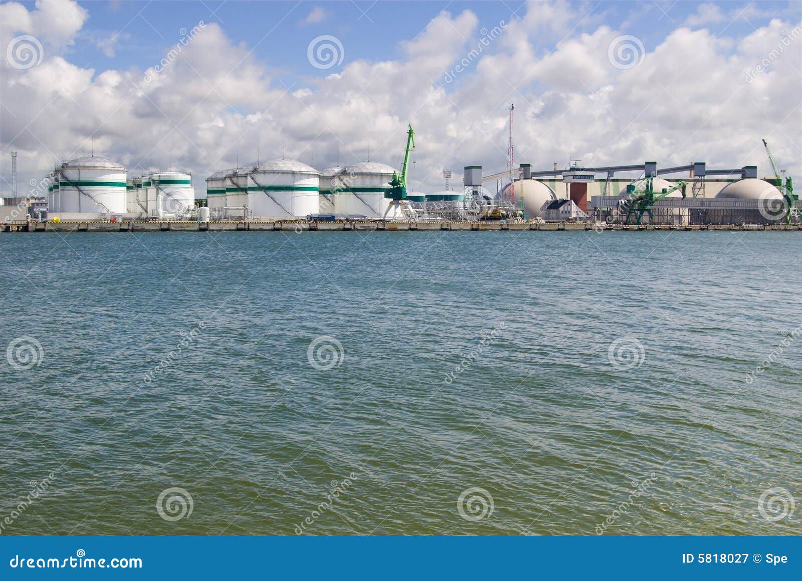 Liquid And Bulk Cargo Terminal Picture. Image: 5818027