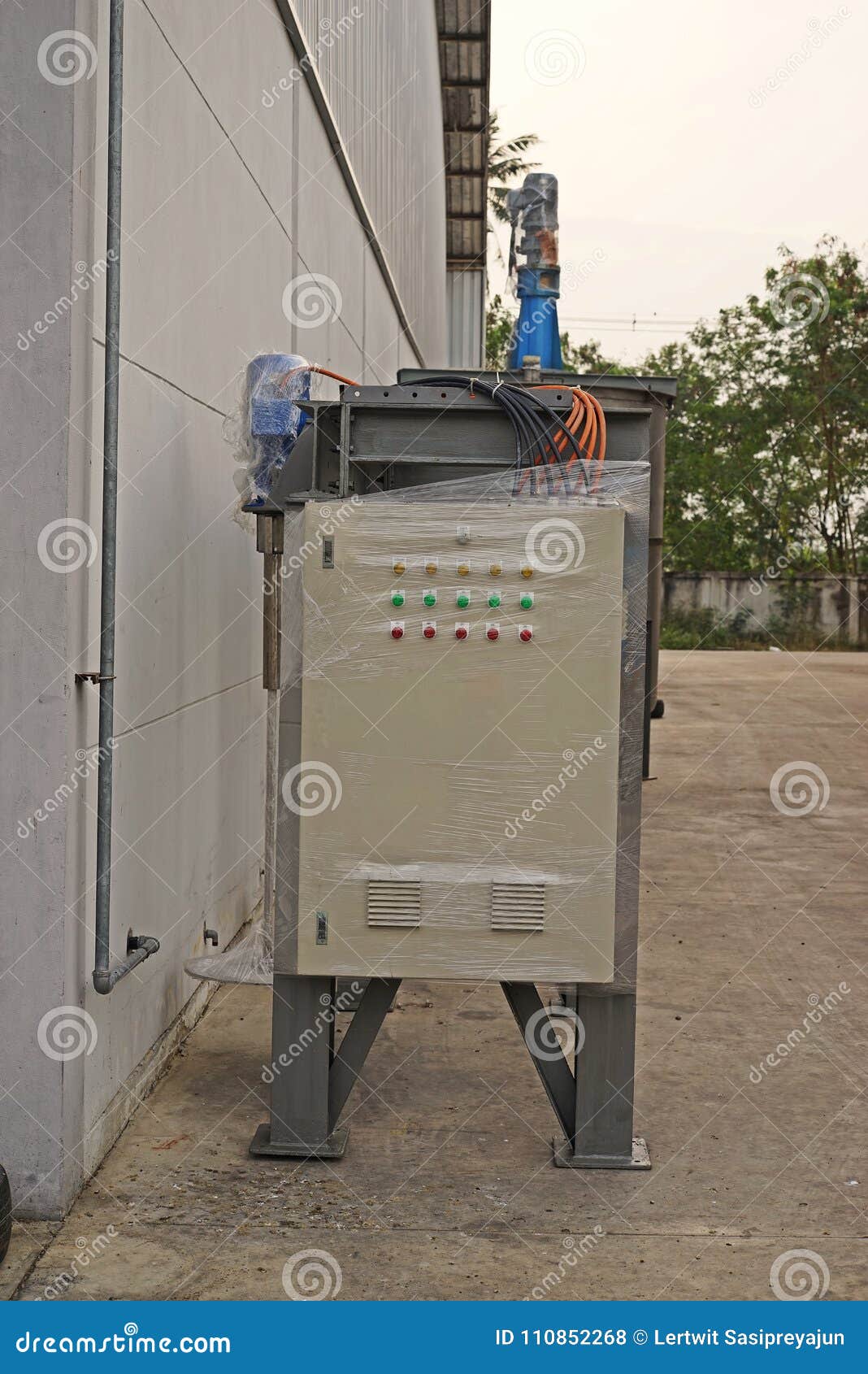 Liquid Chemical Stirrer Machine, Liquid Formulator Stock Photo - Image ...