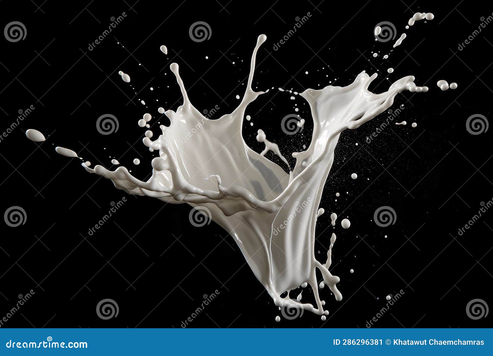 Liquid Elegance: Milk Splash In Close-Up, A Creamy Culinary Visual ...