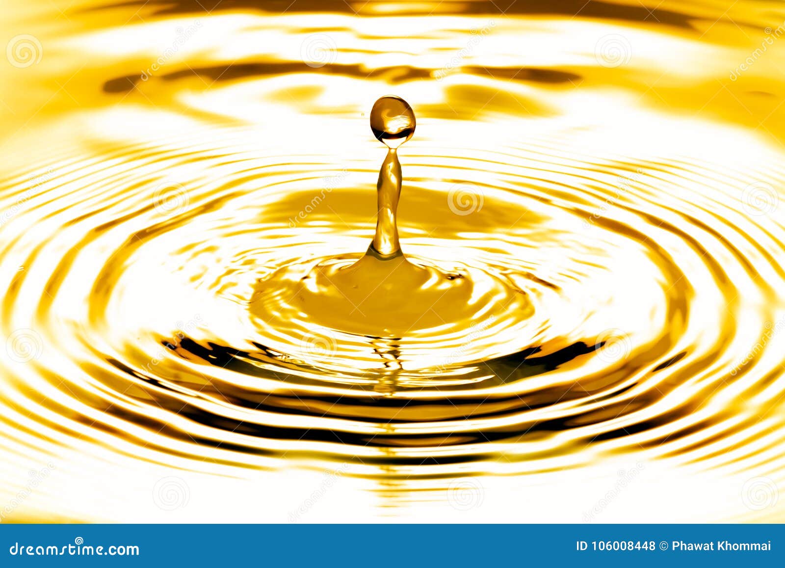 Liquid Gold Drop and Ripple Stock Photo - Image of ripple, metallic ...