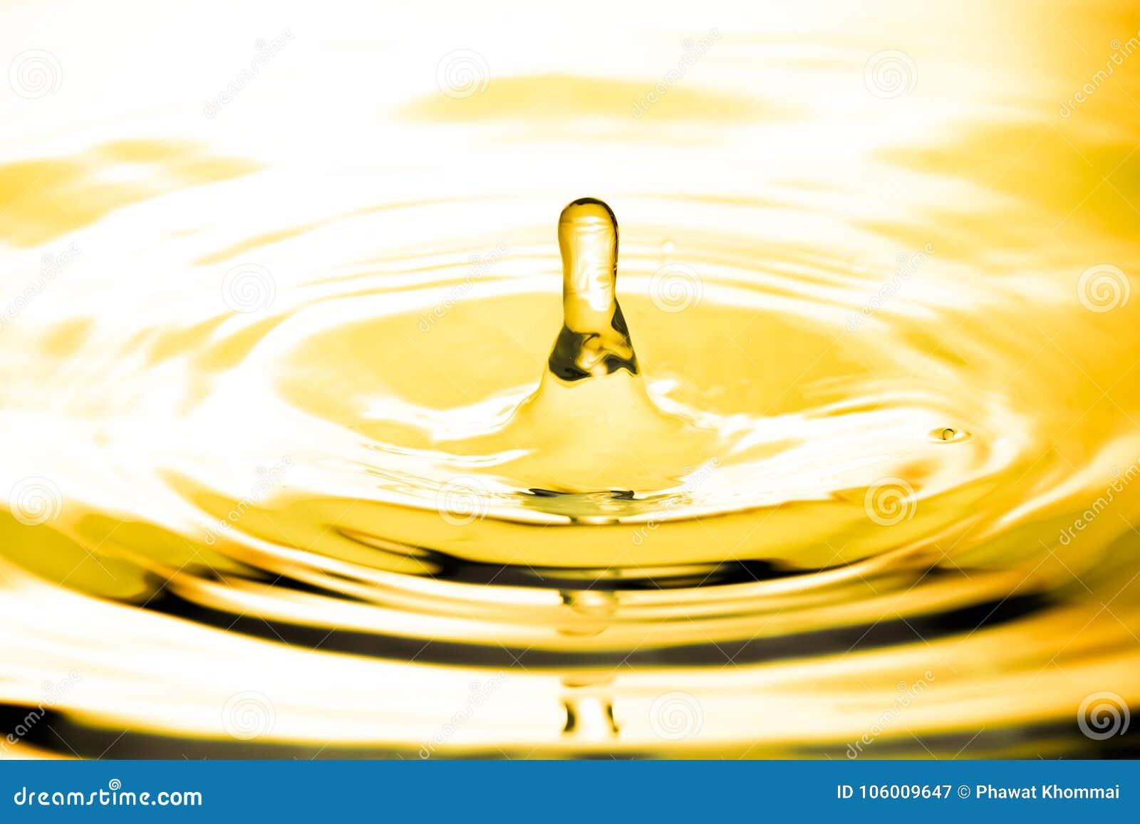 Liquid Gold Drop and Ripple Stock Image - Image of pattern, abstract ...