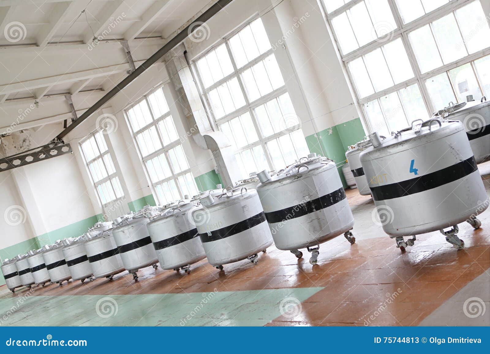 Liquid nitrogen laboratory stock image. Image of analyzing - 75744813