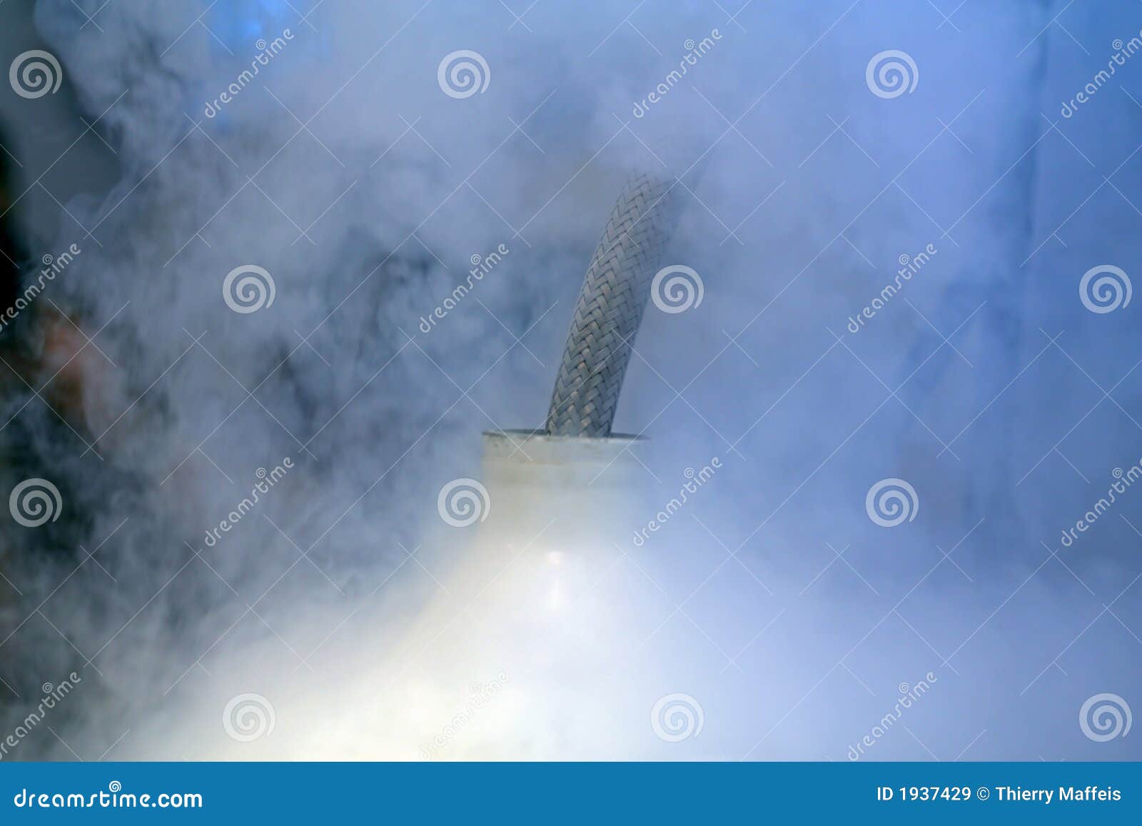 Liquid nitrogen refill stock image. Image of extreme, smoke - 1937429