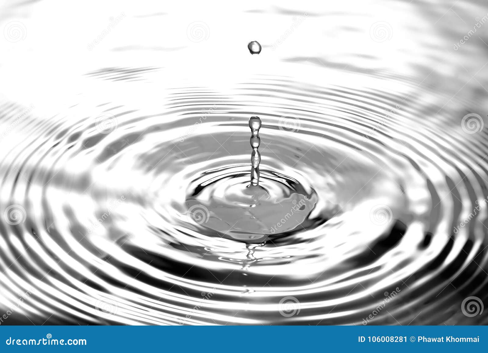 Liquid Silver ,water Drops Waves and Ripples. Stock Image - Image of ...