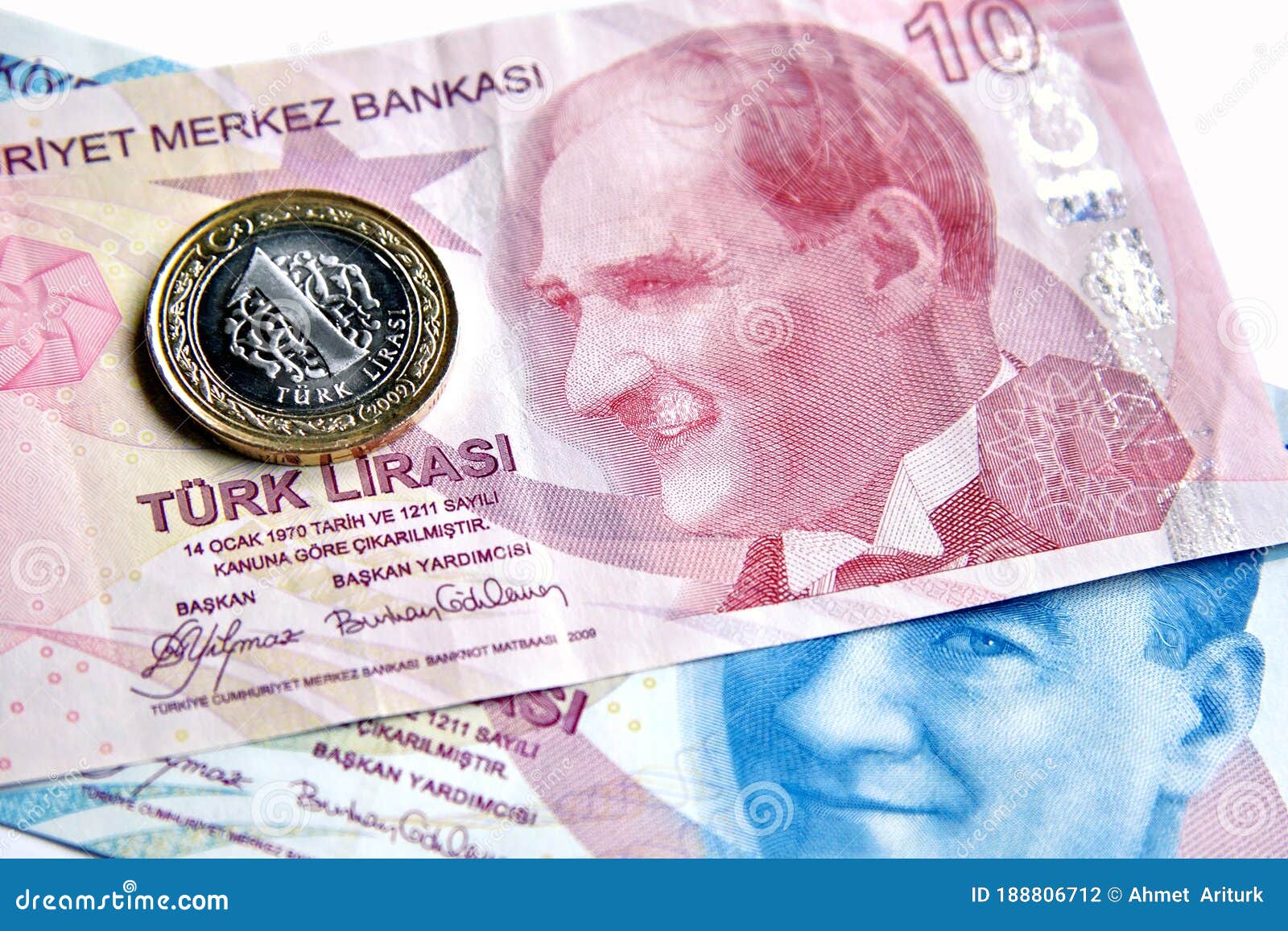 1 Lira on 10 TL Turkish Banknotes Stock Photo - Image of exchange, coin ...