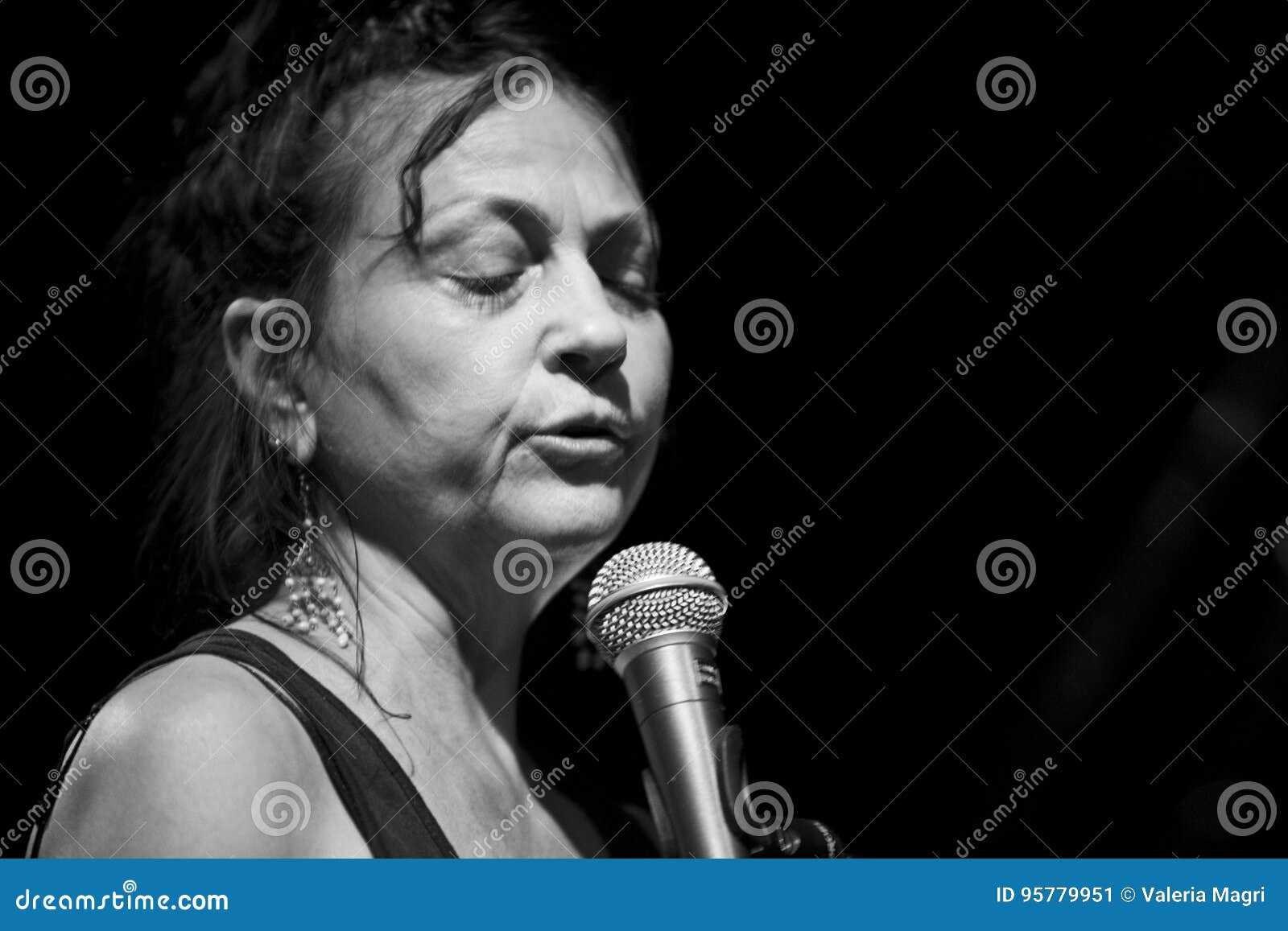 LISA GERMANO PERFORMS in ROME Editorial Photo - Image of musicians ...