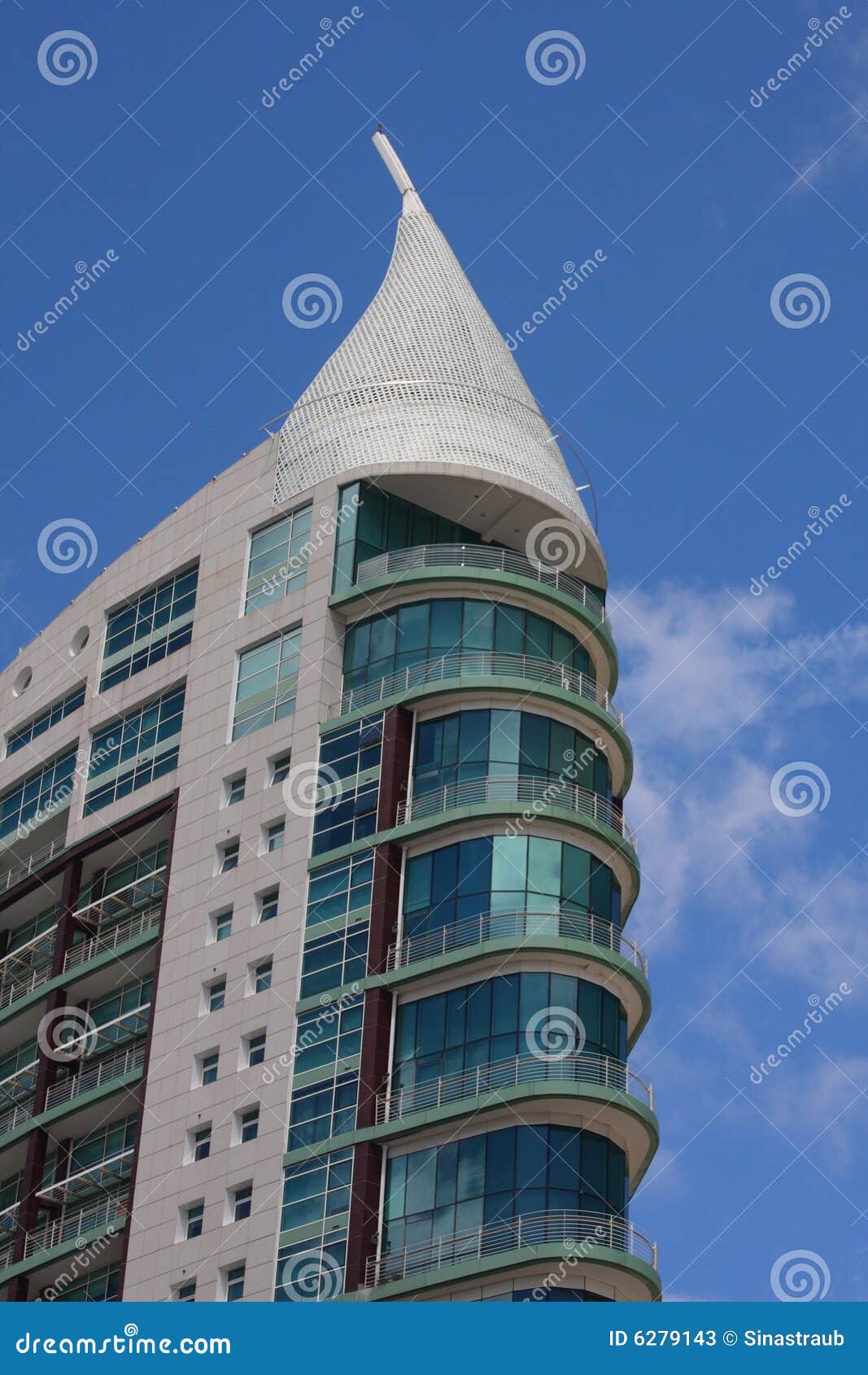 Lisboa moderna imagen de archivo. Imagen de arte, gama - 6279143