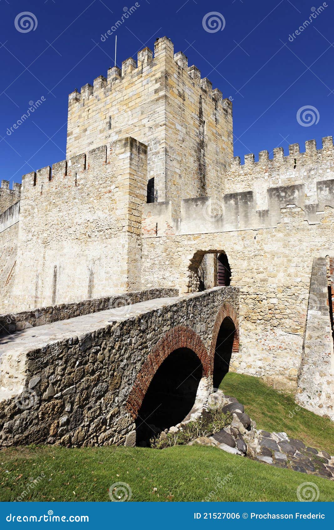 Lisbon castle stock photo. Image of urban, landscape - 21527006