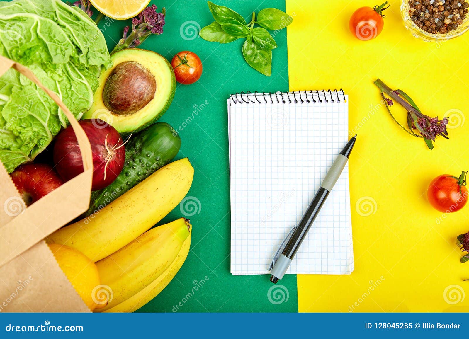 Lista De Compras, Libro De La Receta, Plan De La Dieta Concepto De ...