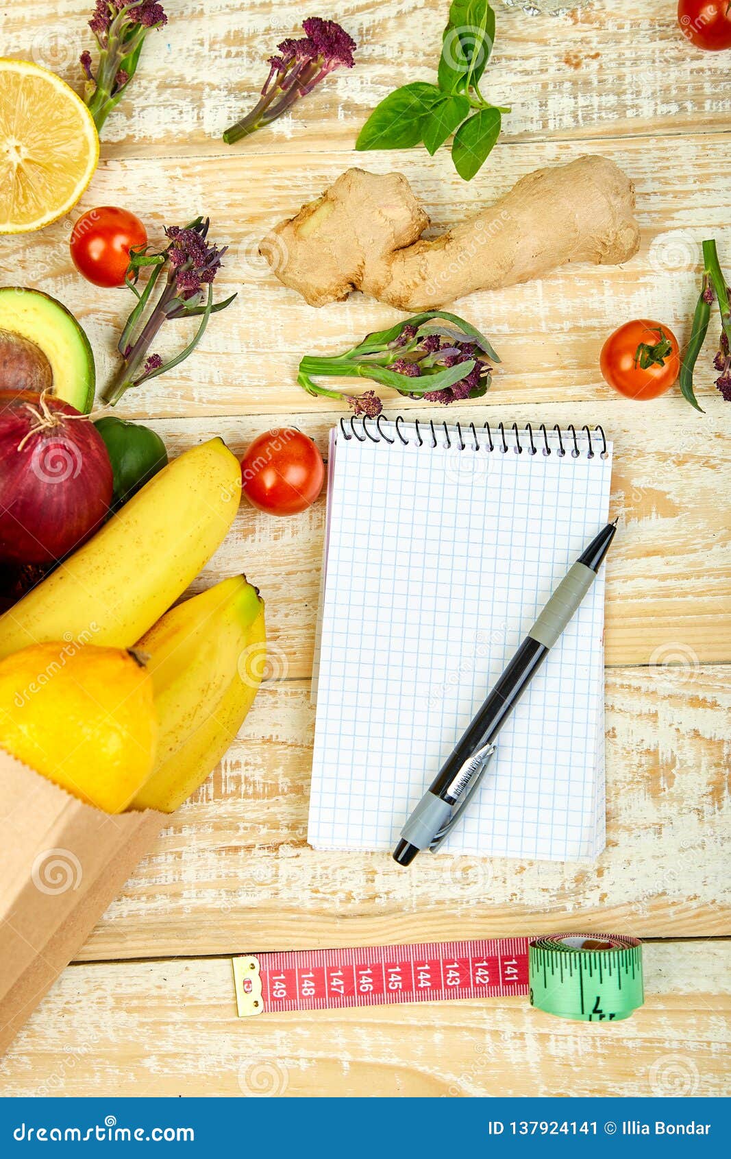 Lista De Compras, Libro De La Receta, Plan De La Dieta Concepto De ...