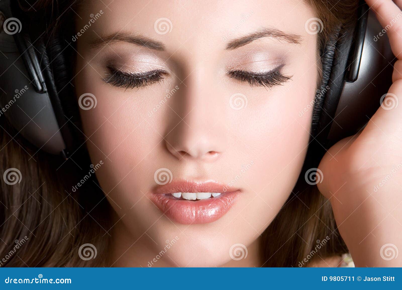 Listening to Music stock image. Image of face, pretty - 9805711
