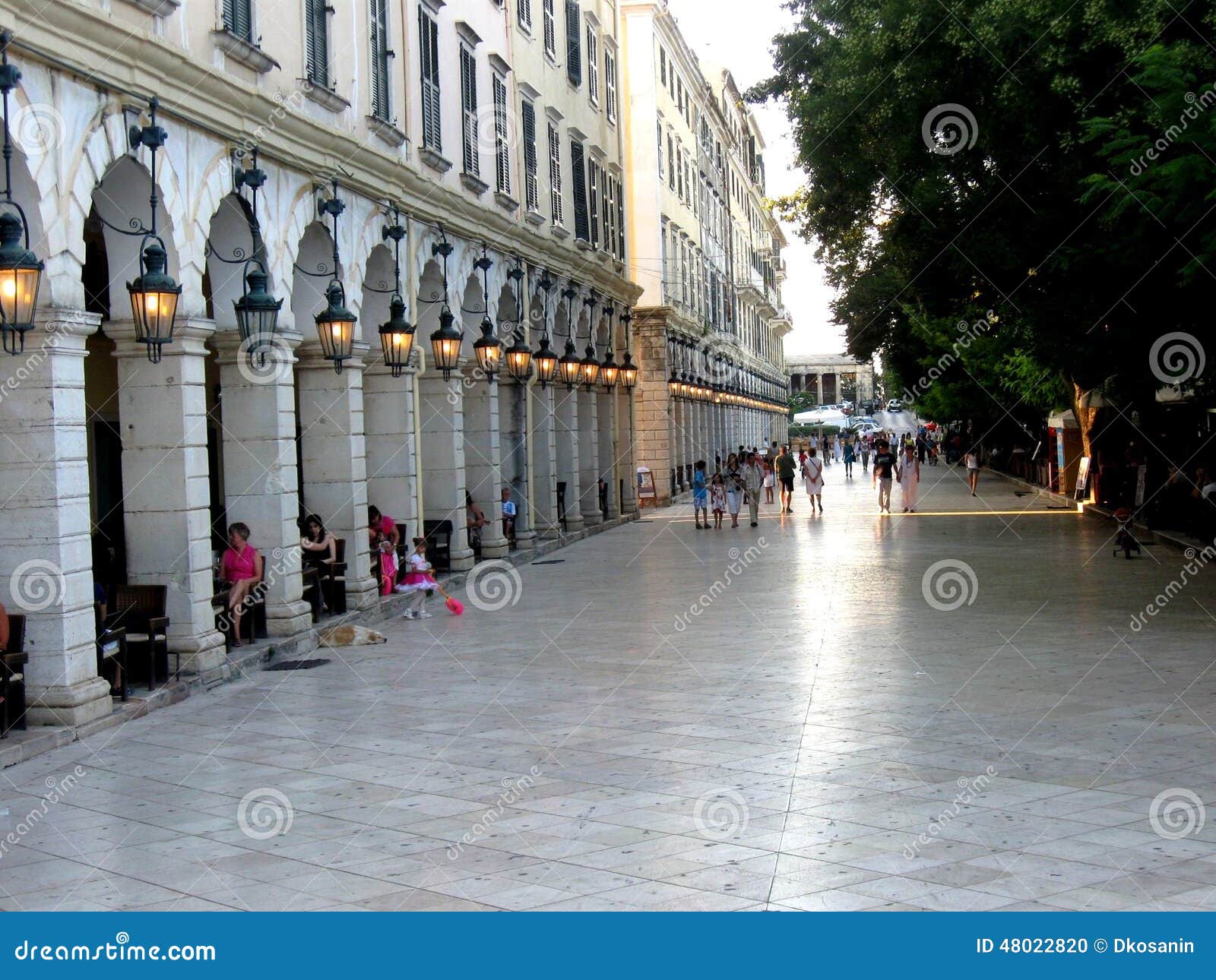 Liston square on Corfu editorial image. Image of people - 48022820