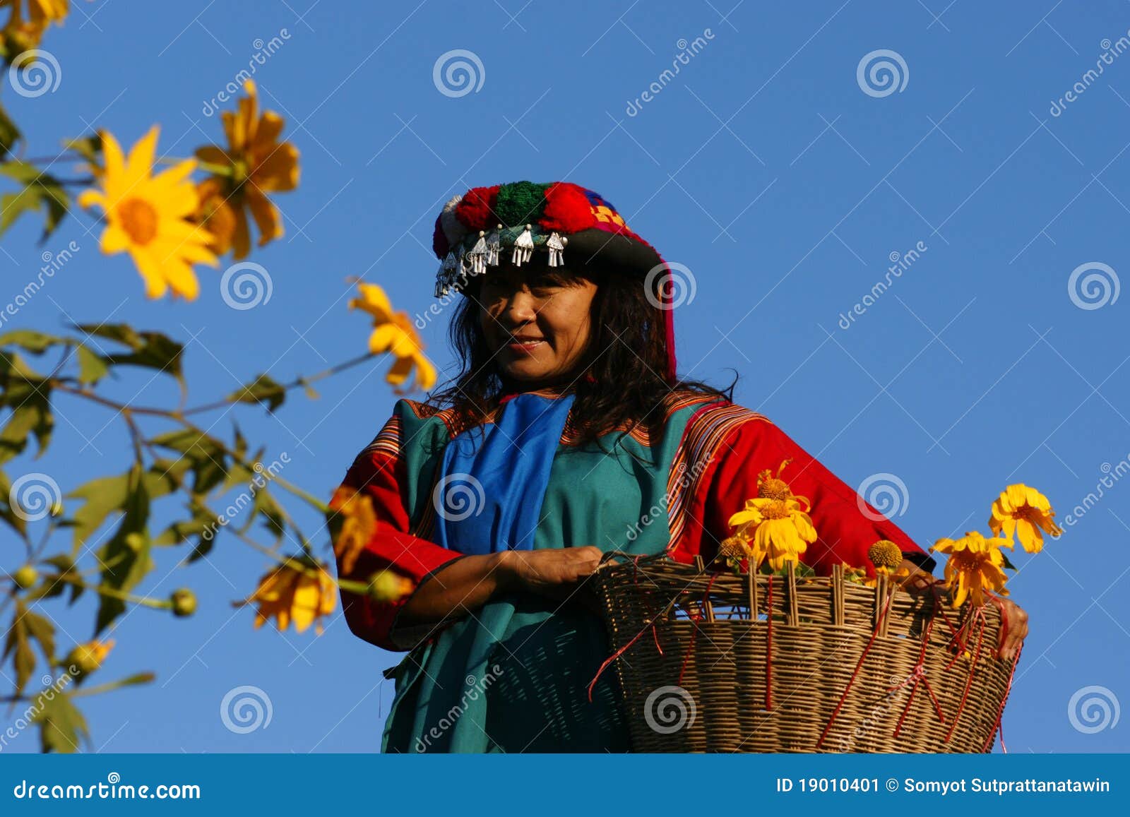 Lisu Hill Tribe Woman in Costume Stock Image - Image of flower, tribe ...