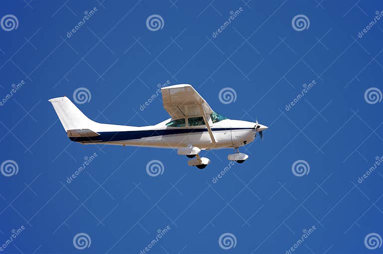 Litet flygplan arkivfoto. Bild av flyg, sida, litet, enkelt - 5364584