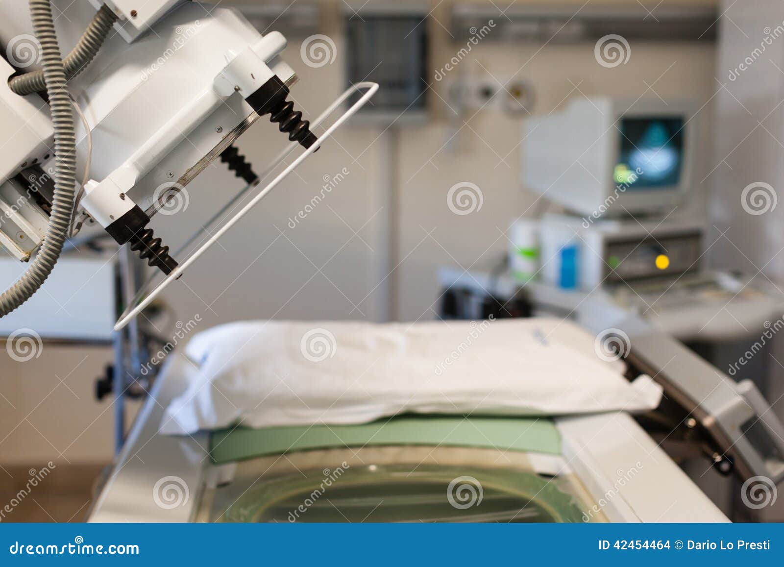 Lithotriptor stock photo. Image of outpatient, lithotripsy - 42454464