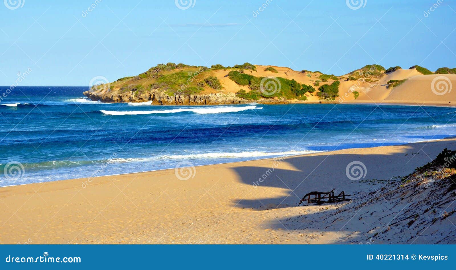 Litoral Moçambique De Inhambane Foto de Stock - Imagem de areia, pesca ...