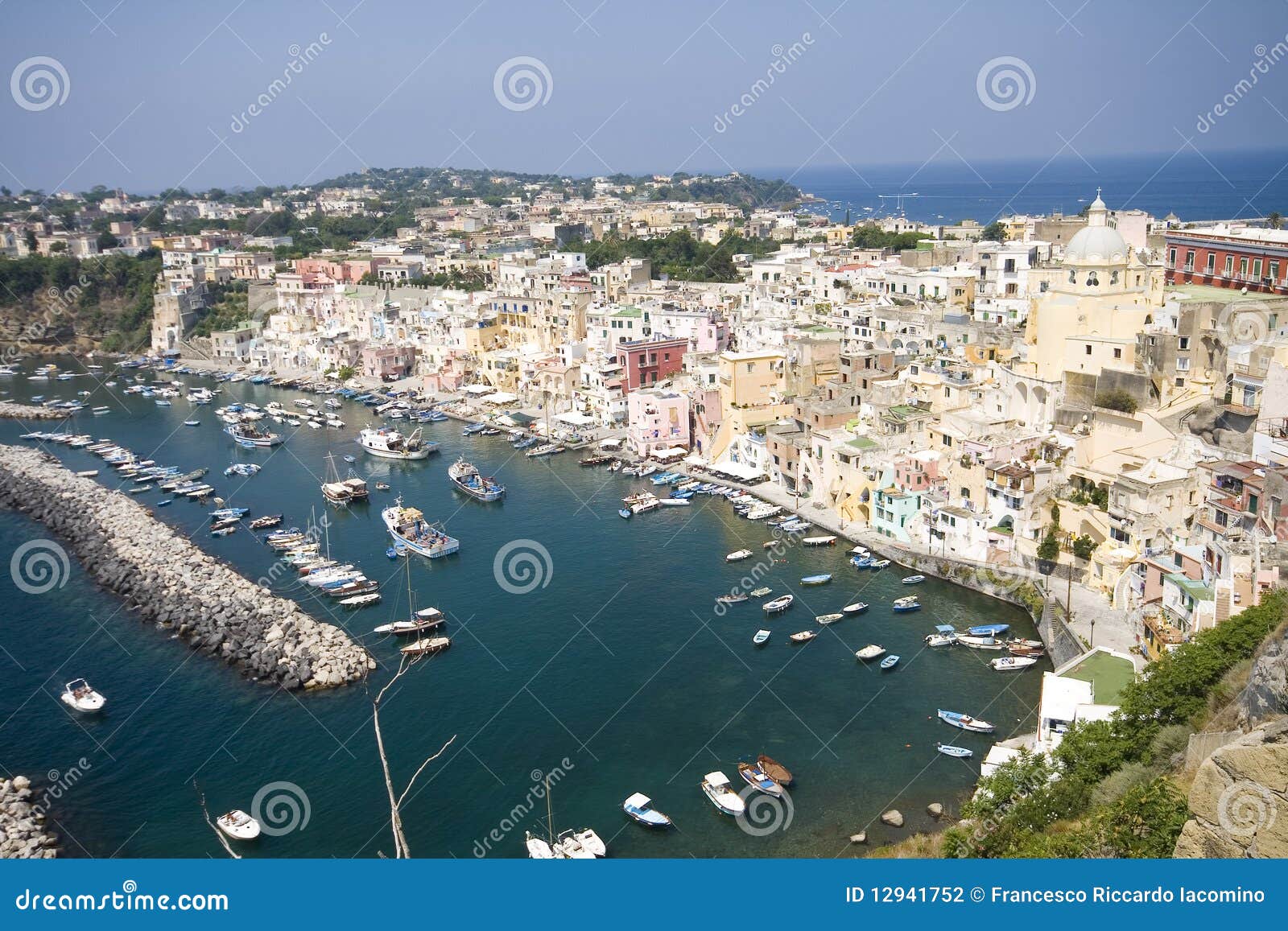 Litorale Di Mare Italiano, Procida, Napoli Fotografia Stock - Immagine ...