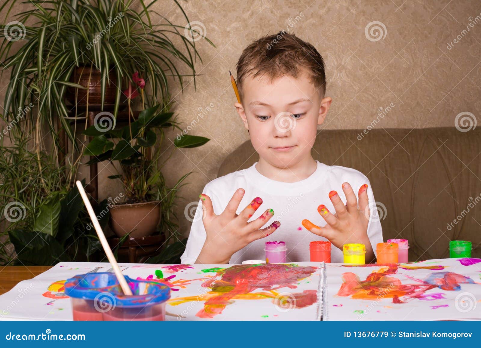 Little Artist stock image. Image of draw, creativity - 13676779