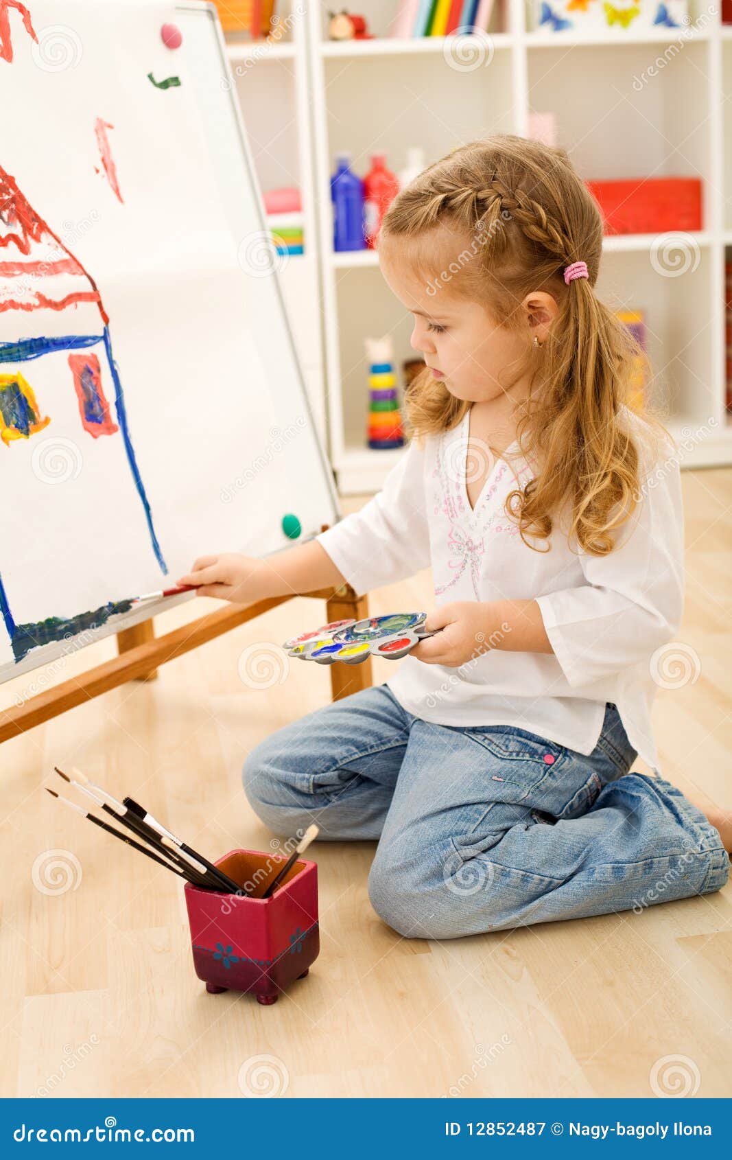 Little artist girl stock image. Image of learn, concentration - 12852487