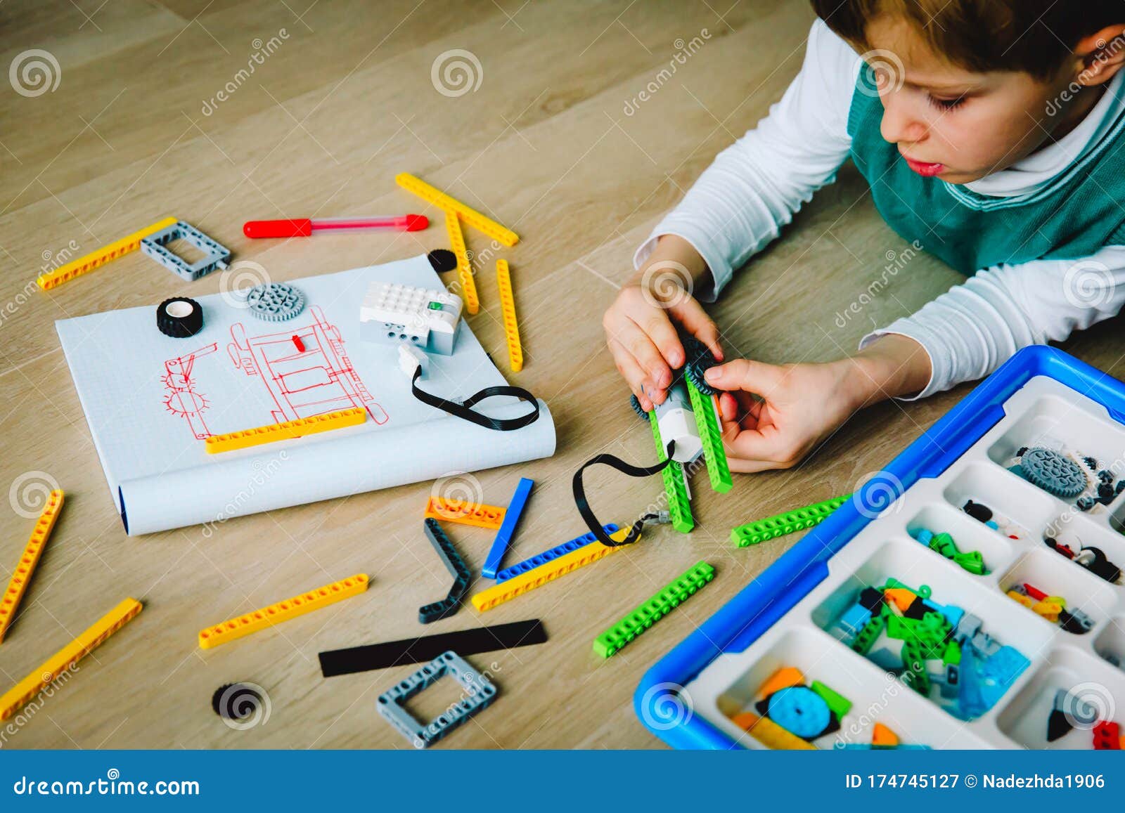 Little Boy Building Robot at Robotic Technology Lesson Stock Image ...