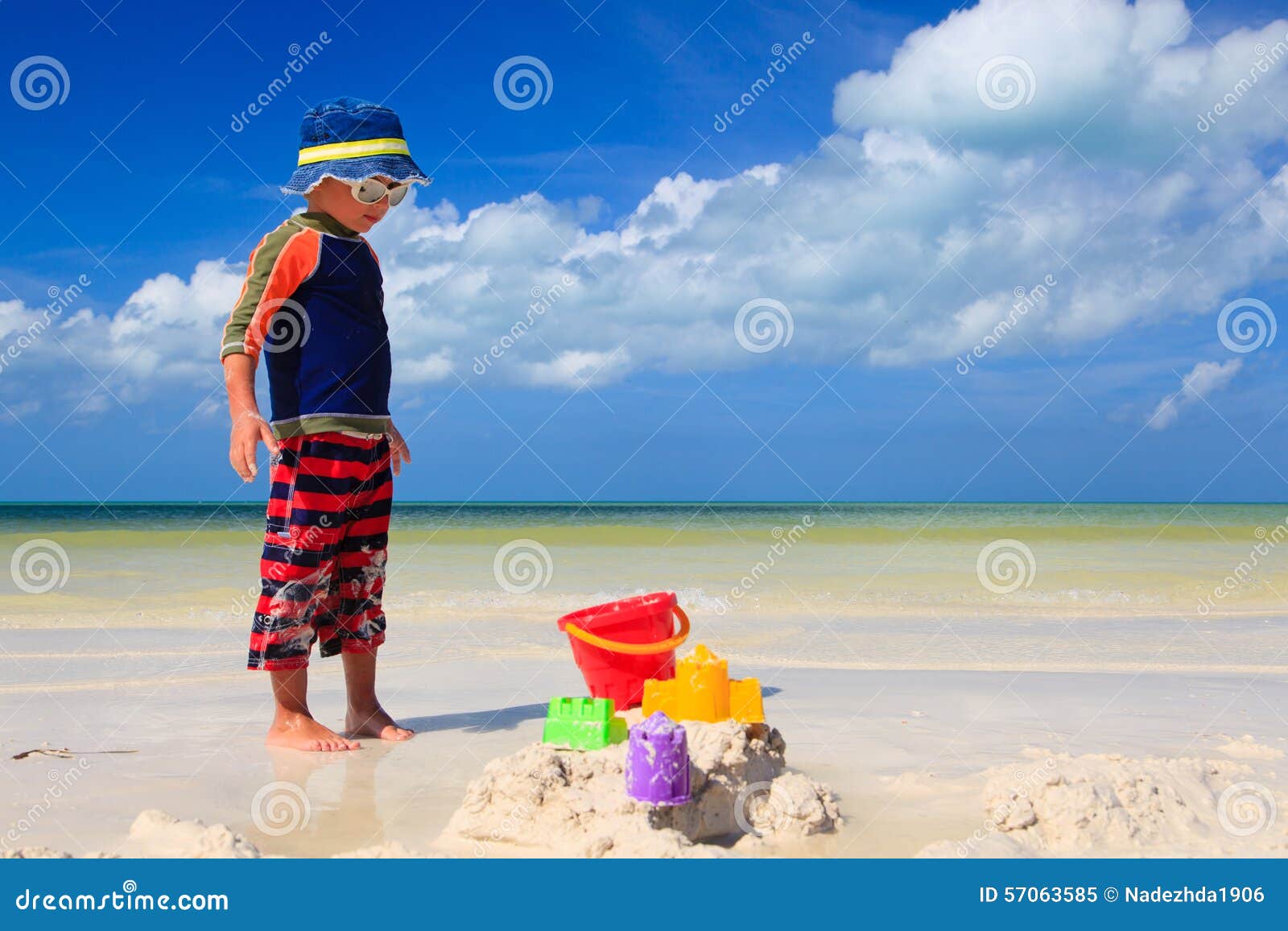 Little Boy Digging Sand on Tropical Beach Stock Image - Image of ...