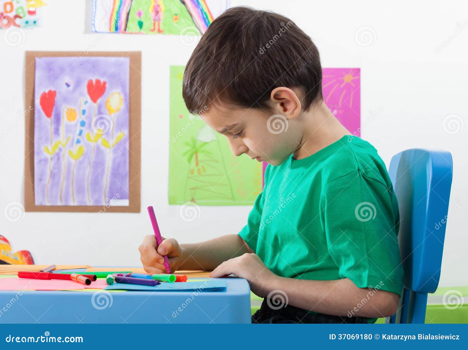 Little Boy Drawing on the Art Lesson Stock Photo - Image of preschooler ...