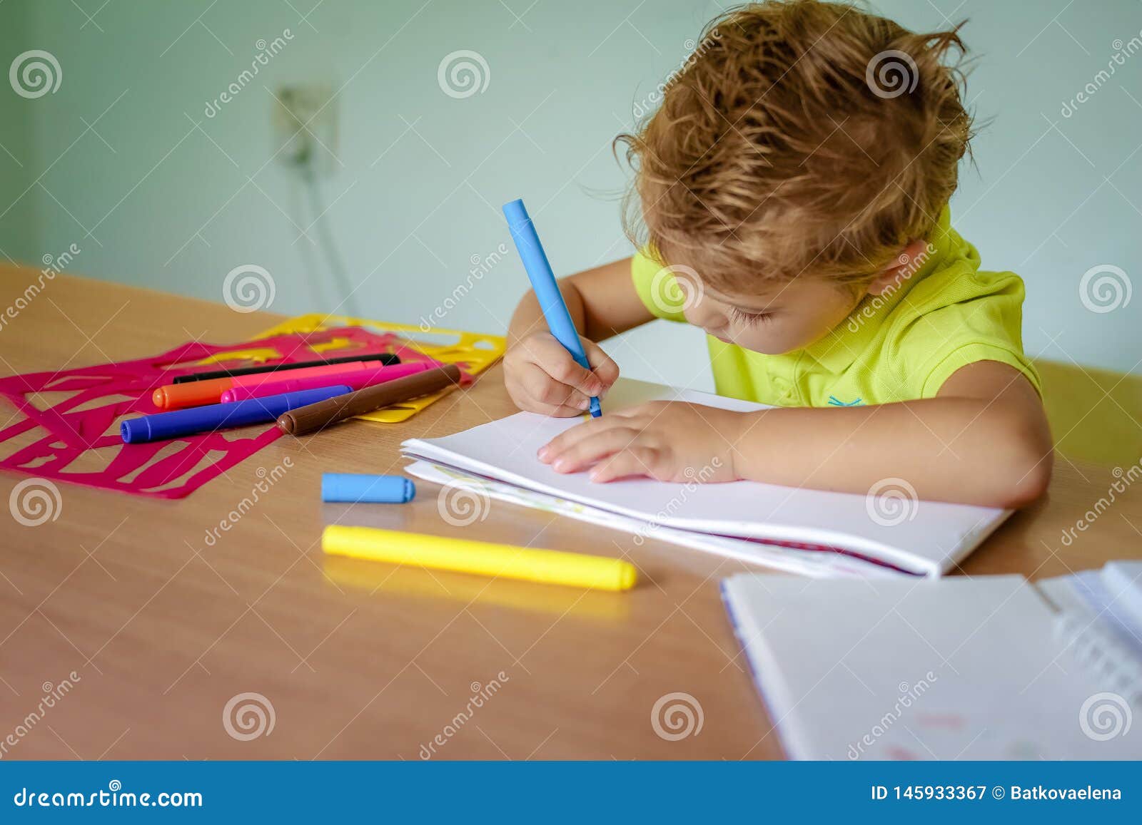 Little Boy Drawing with Color Crayons Stock Image - Image of colorful ...