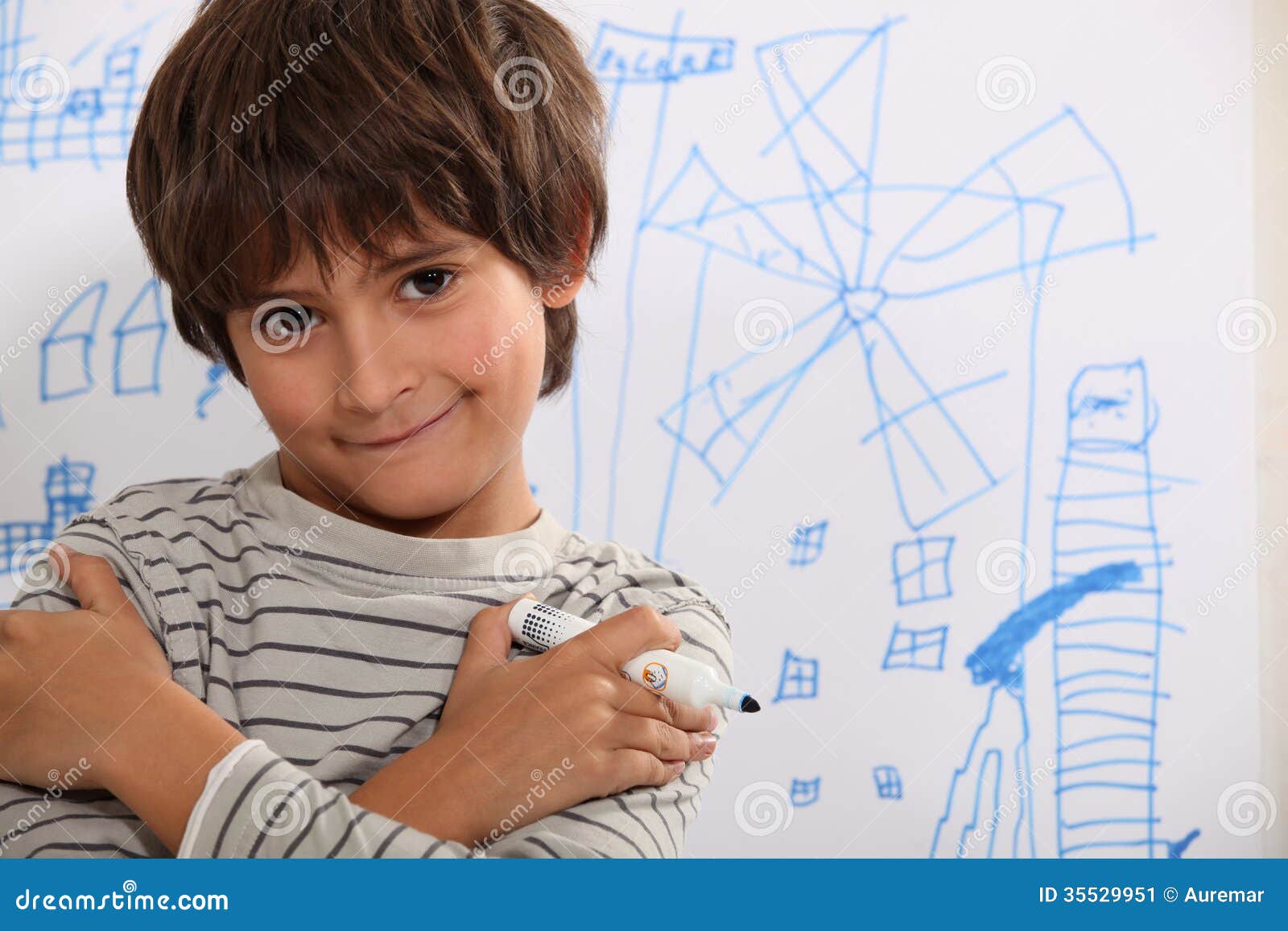 Little boy drawing stock image. Image of crossing, frindex - 35529951