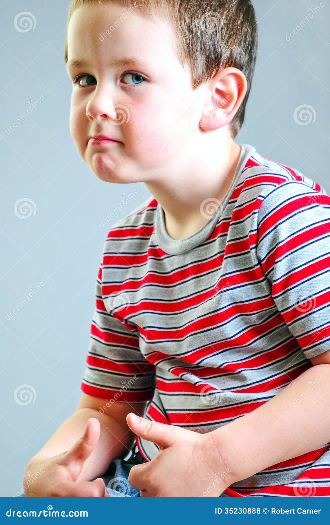 Little Boy Guy Look duro fotografia stock. Immagine di bello - 35230888