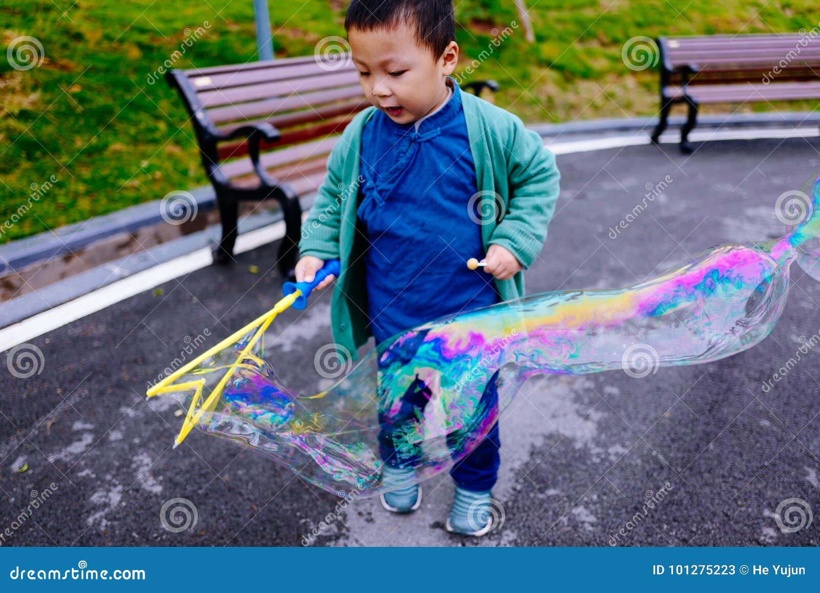 Little Boy Making Soap Bubbles Stock Image - Image of making, happy ...