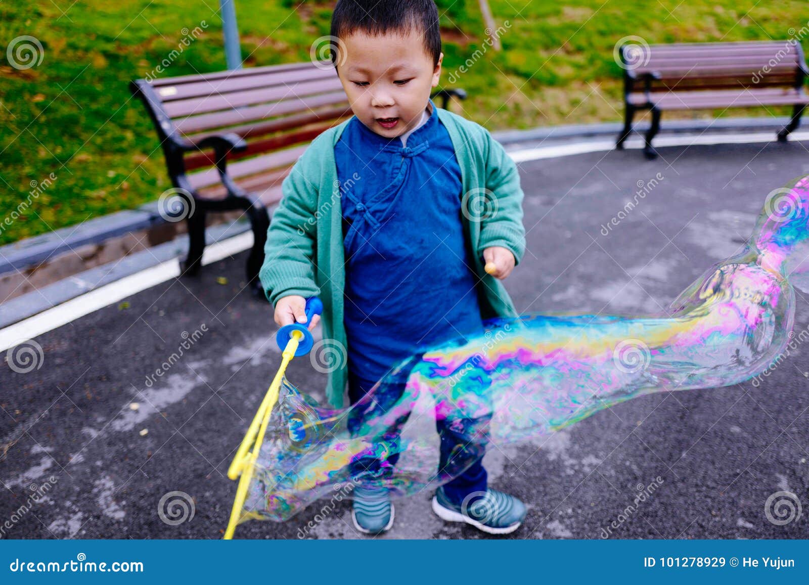 Little Boy Making Soap Bubbles Stock Image - Image of making, happy ...