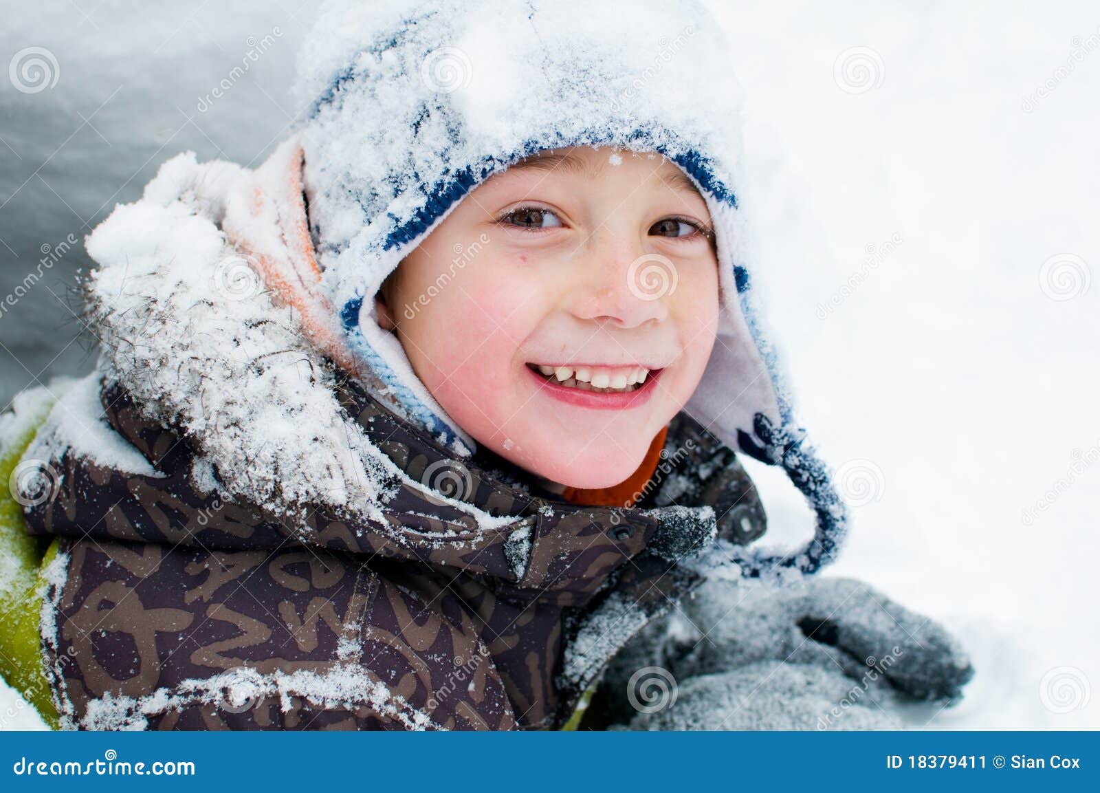 Little boy out in the snow stock image. Image of recreation - 18379411
