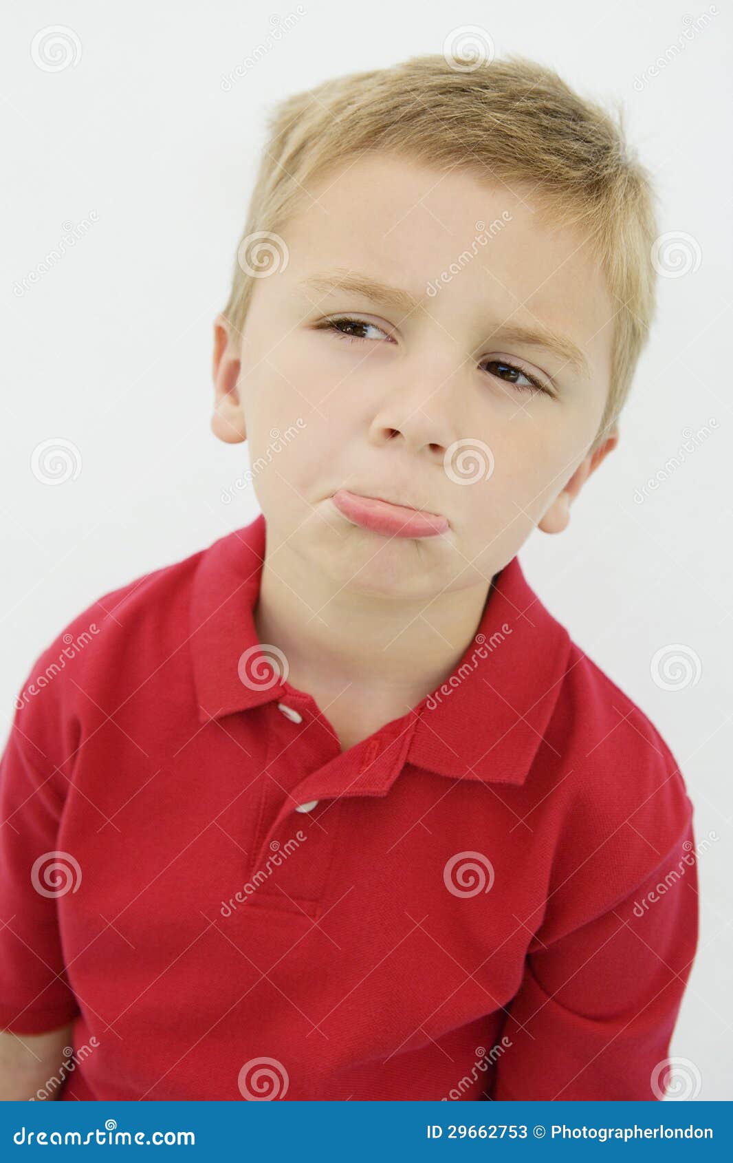 Little Boy-Schmollen stockbild. Bild von kind, person - 29662753
