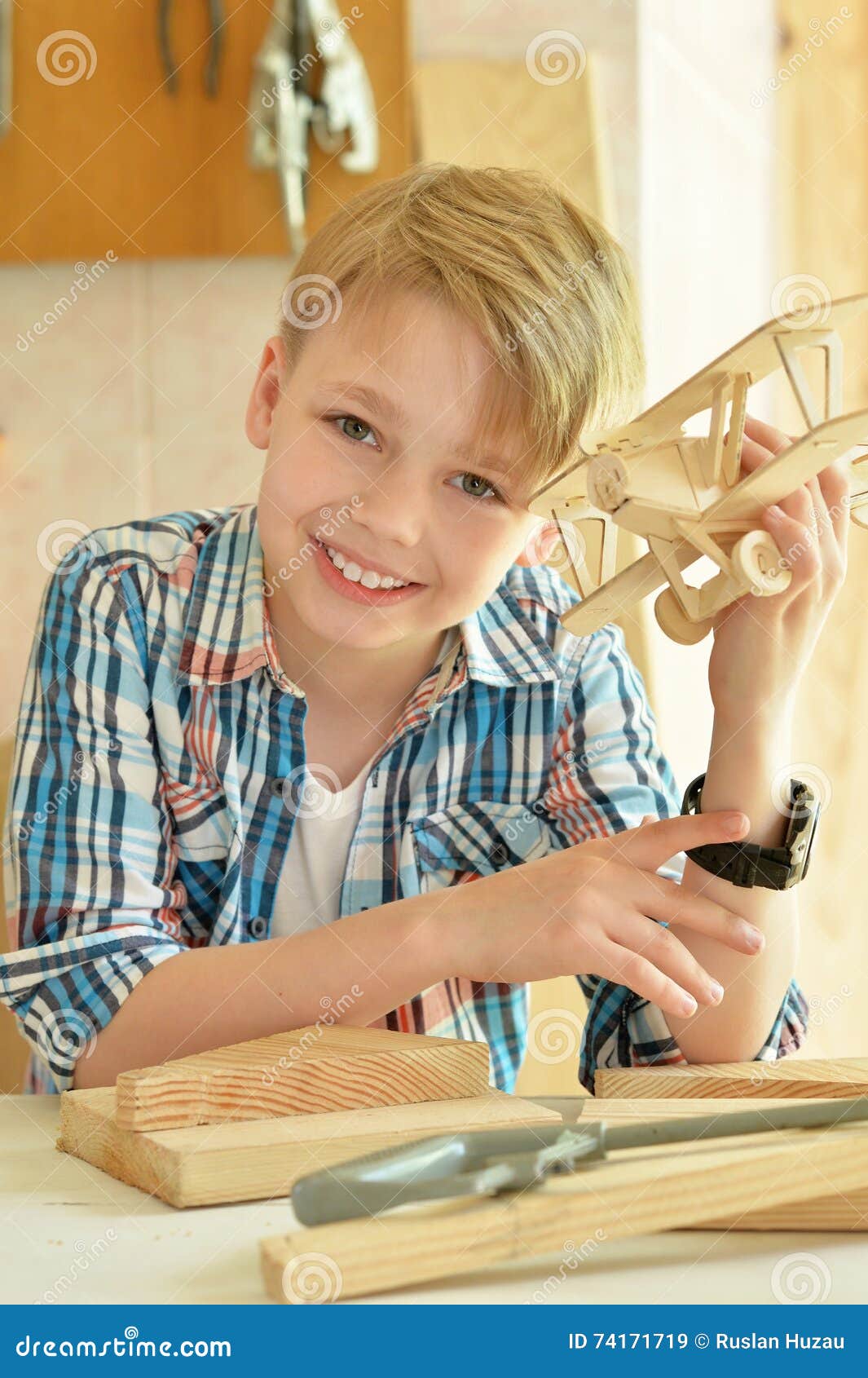 Little Boy Working with Wood Stock Image - Image of activity, concept ...