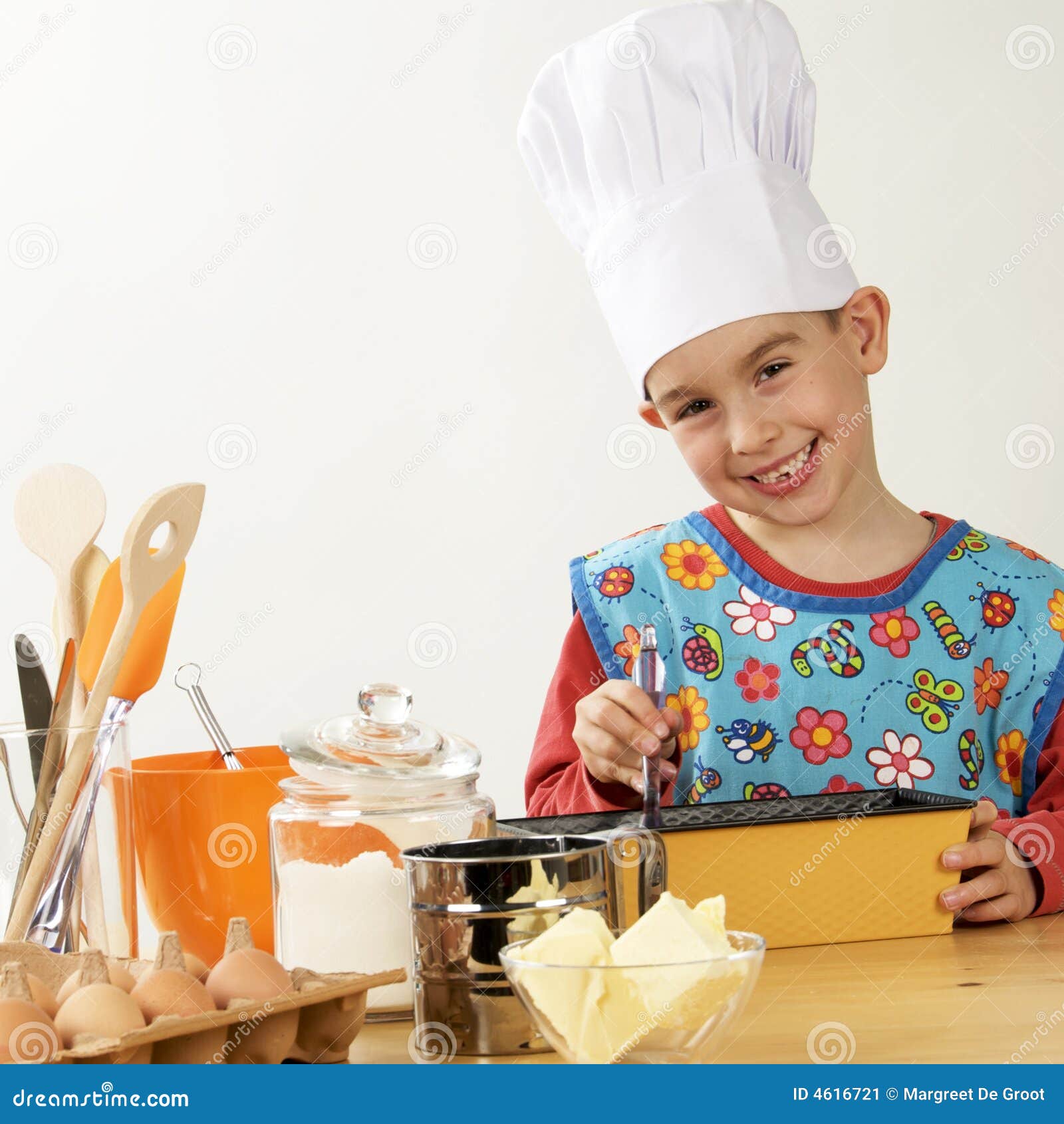 Little chef stock image. Image of mixing, cake, spoon - 4616721