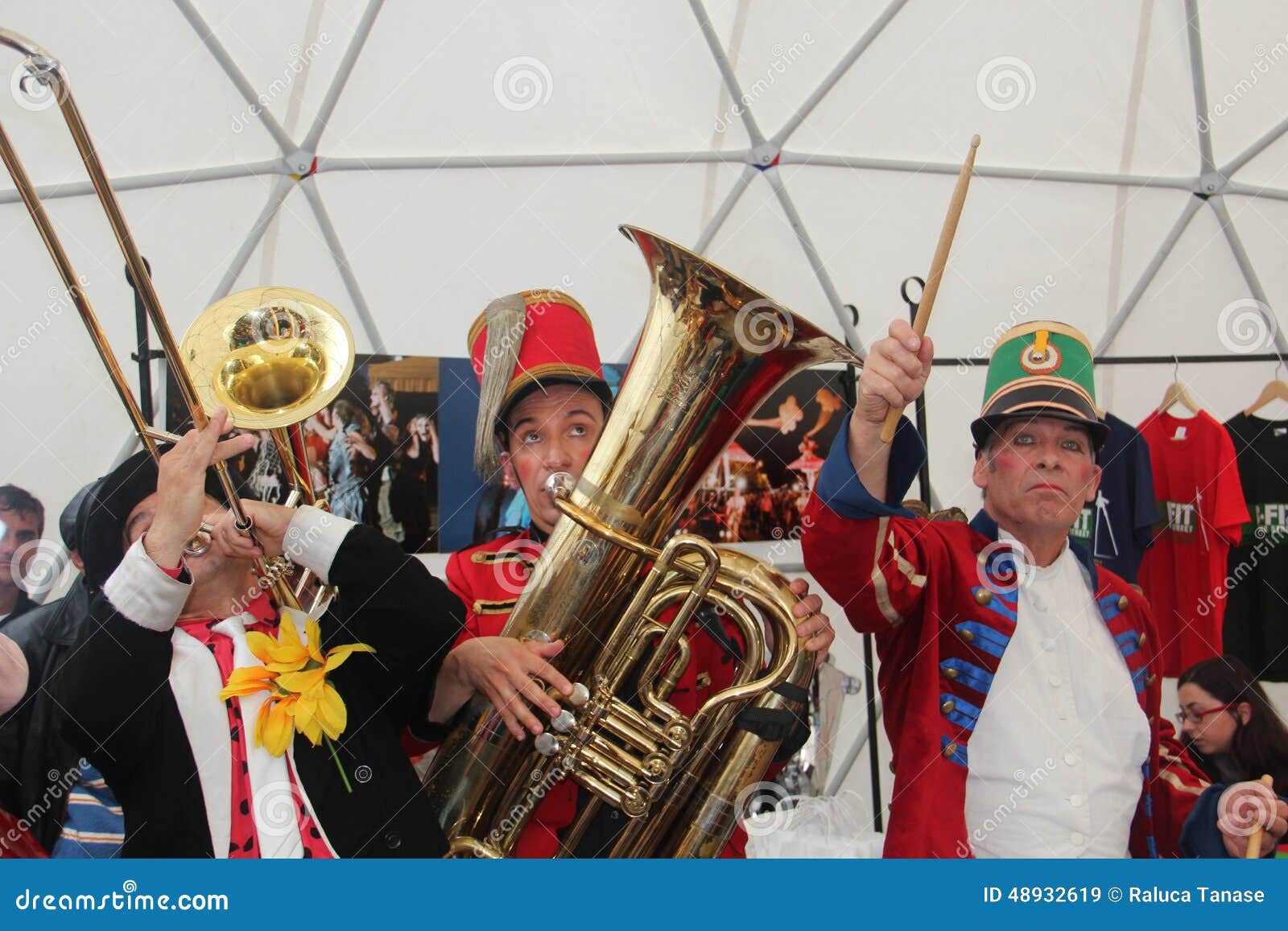 Little Circus at B-Fit 2014 Editorial Stock Image - Image of festival ...