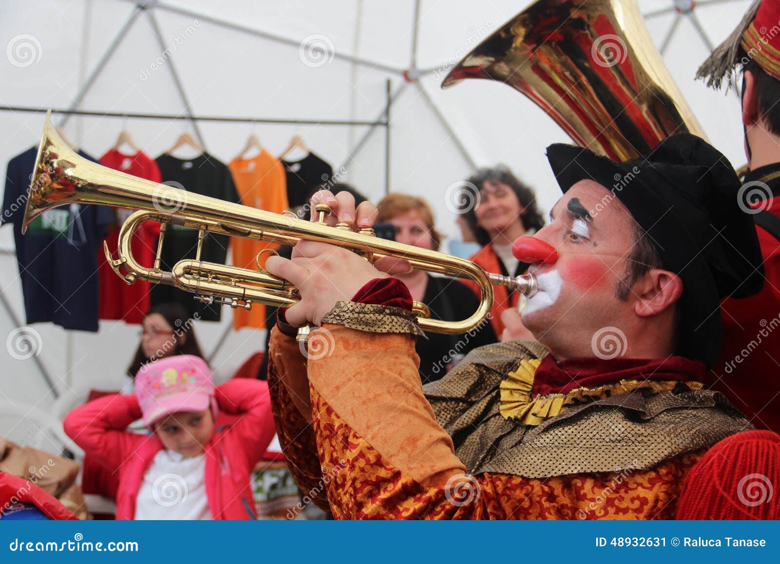 Little Circus Acrobat In Disney Village Editorial Photo | CartoonDealer ...