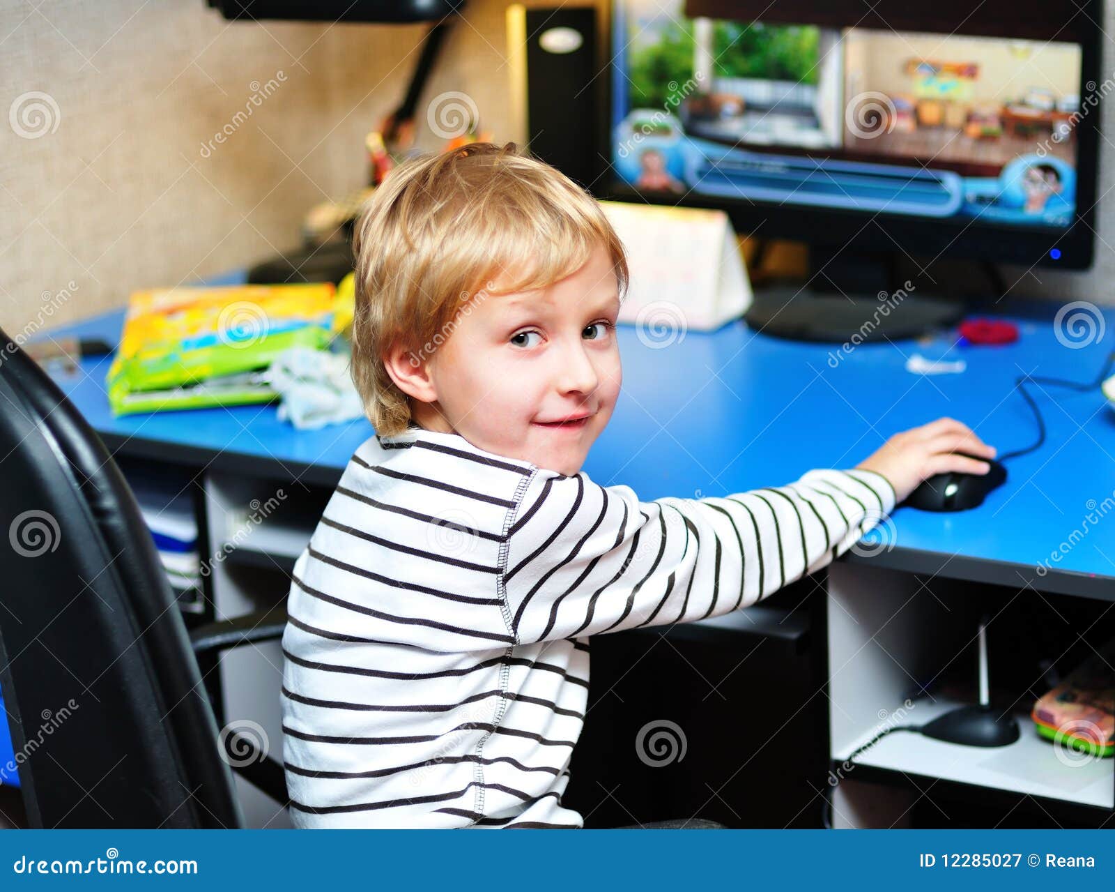 Little gamer stock image. Image of childhood, technology - 12285027