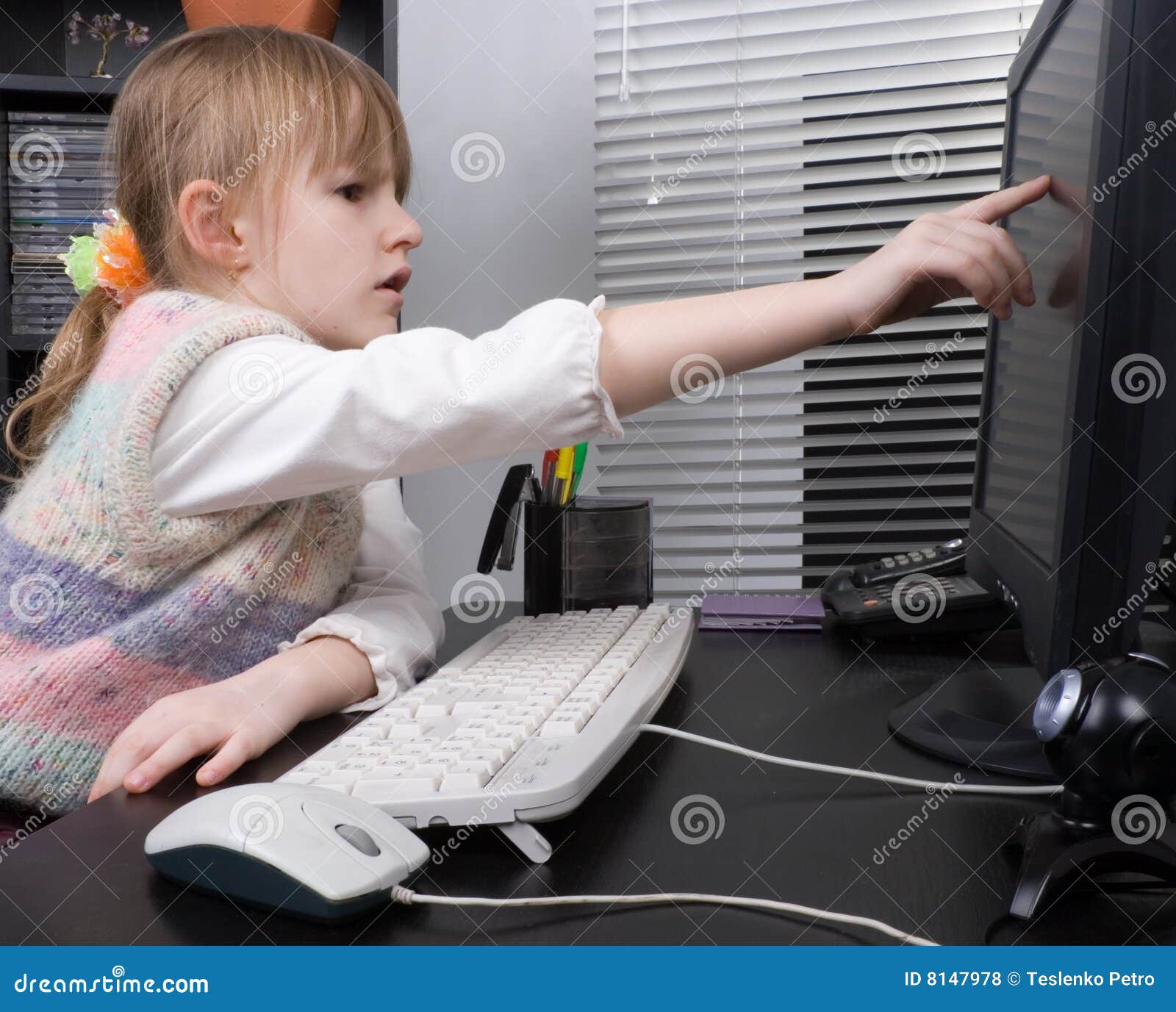 Little girl and computer stock photo. Image of index, child - 8147978