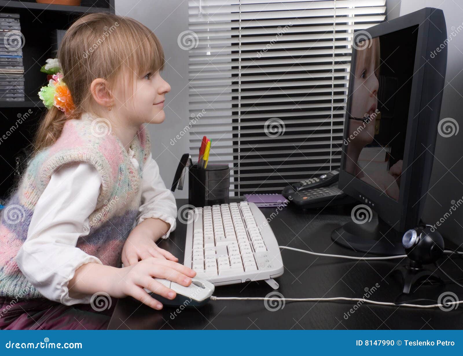 Little girl and computer stock photo. Image of keyboard - 8147990